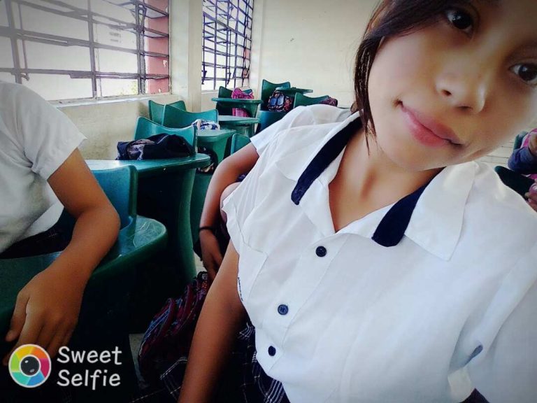 Elizabeth Exquisita Colegiala + 120 Fotos & 20 Videos • PACKS DE MORRITAS